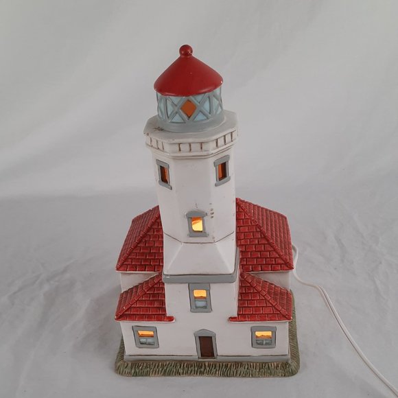 George Lefton | Accents | Ceramic Lighthouse Point Wilson 914 George Z ...
